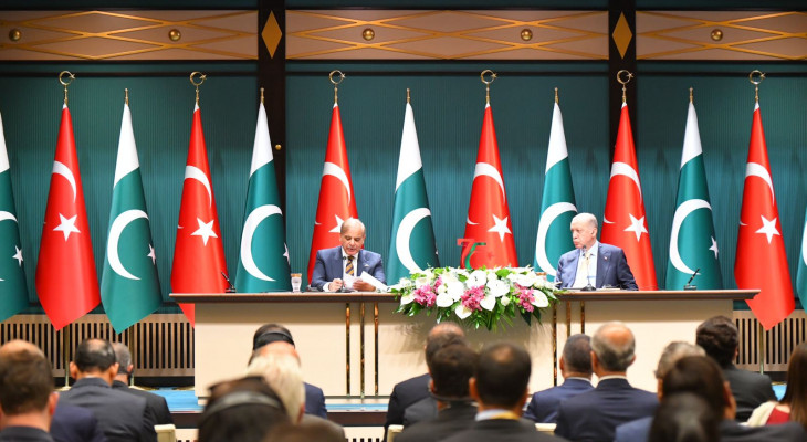 Pakistan, Turkey signs deal to increase bilateral trade volume to $5 ...